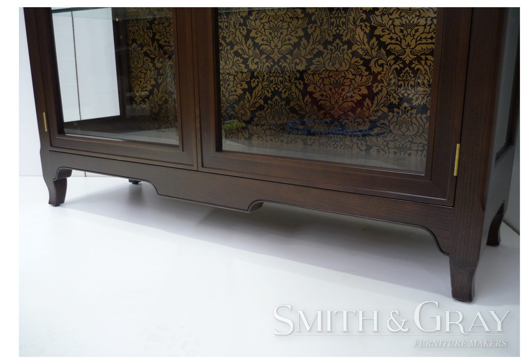 Traditional glass door china cabinet - SMITH & GRAY